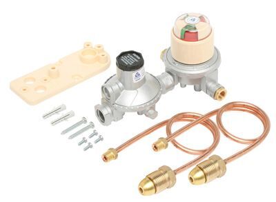 Gas Regulator with Auto Change Over 200Mj c/w Bracket + 2 C/Pigtail ...